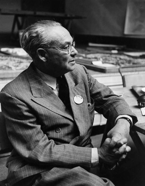 Verstellbare Indirektleuchte, Modell 4.344 | Museum für Gestaltung eGuide